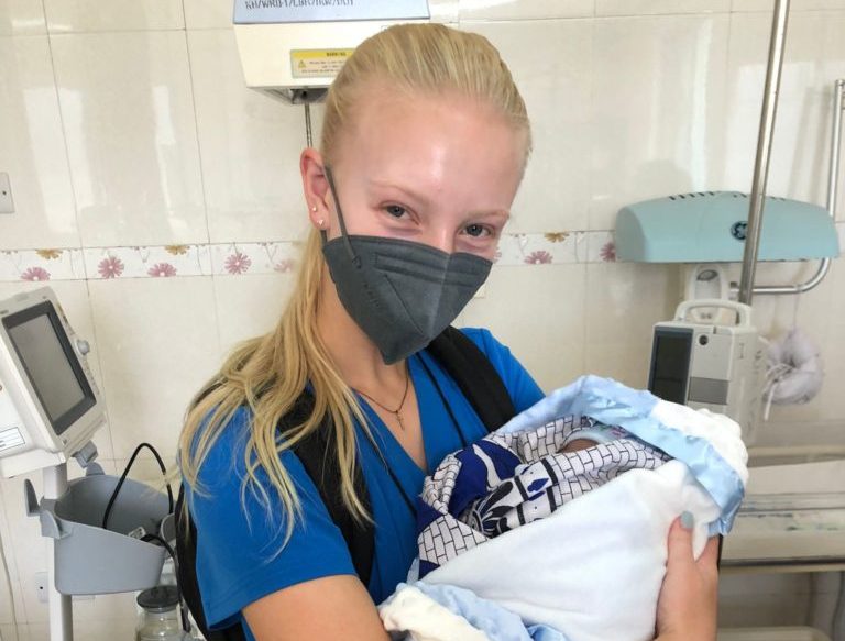Midwifery Assistant in Tanzania Dar Es Salaam - Medical Elective Abroad ...